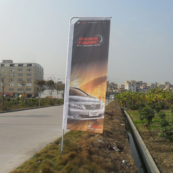 Square Flags - Custom Made Trade Show Booths